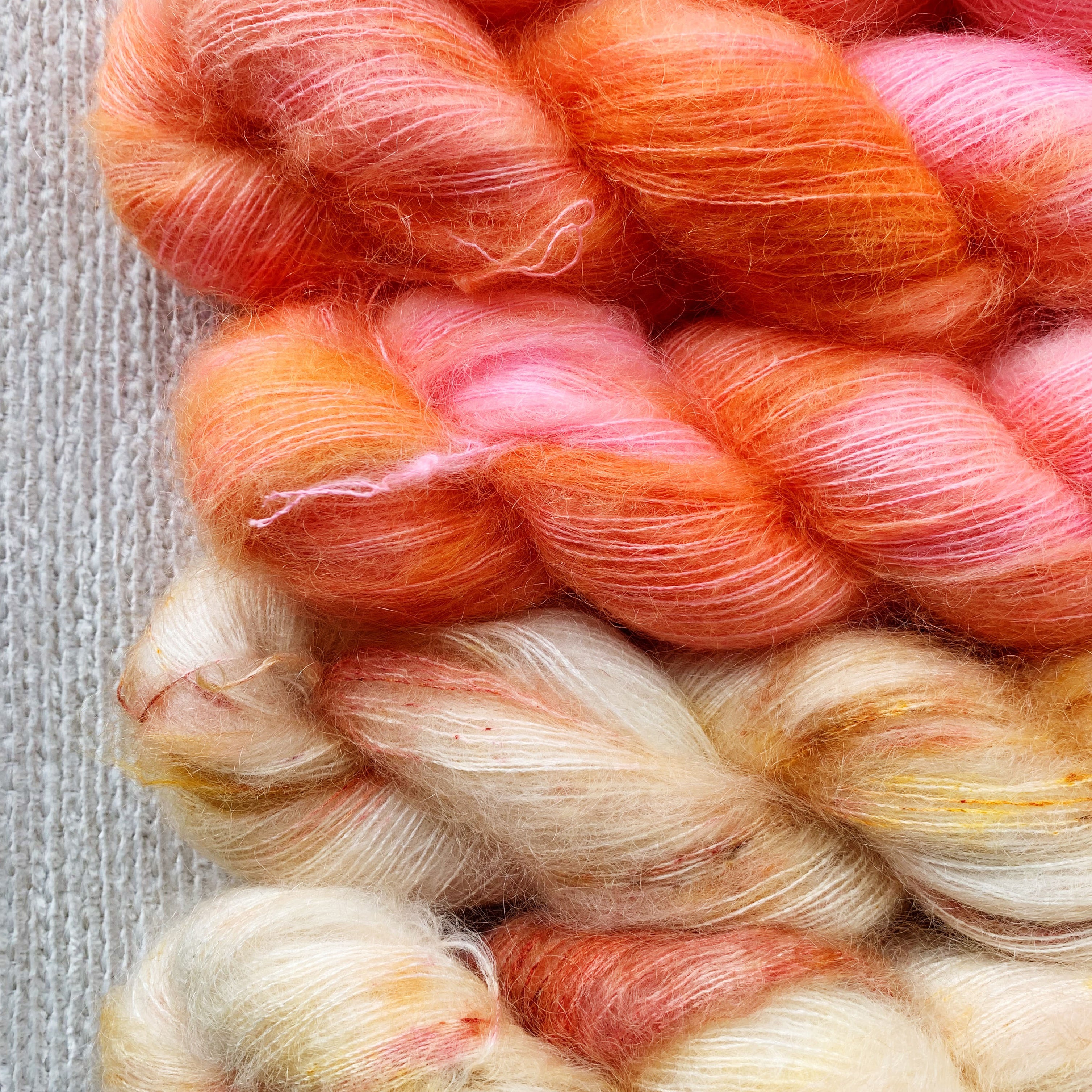 Skein Artisan Hand-Dyed Yarn and Fibre