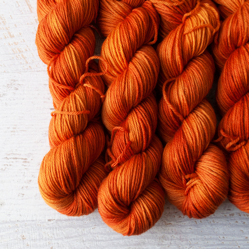 Skein Artisan Hand-Dyed Yarn and Fibre